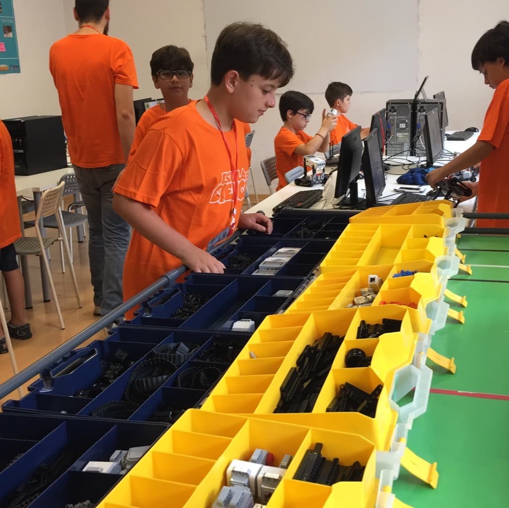 Robolab - Escuela de Ciencia